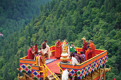 HM The Gyalyum and HRH Gyalsey grace ceremony for installing Sertog at ...
